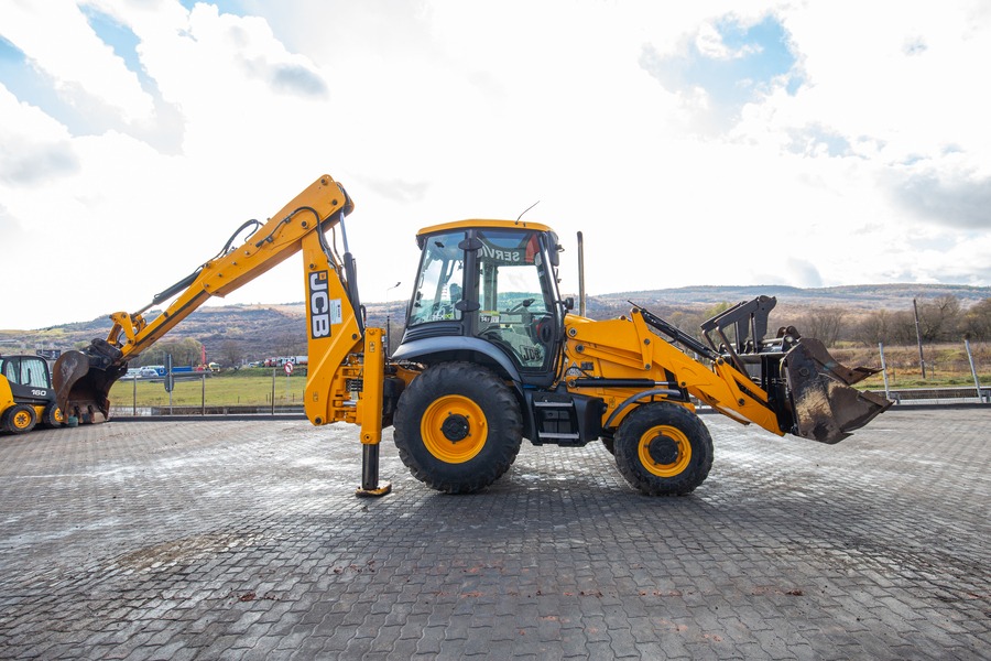 Top 5 utilaje pentru manipularea marfurilor