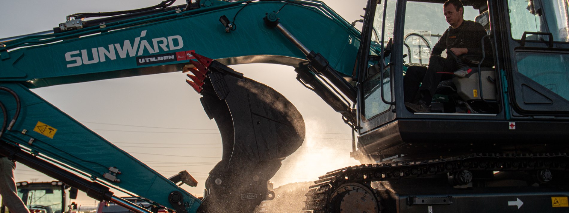 1000 Utilaje Sunward - 5 motive sa alegi Sunward