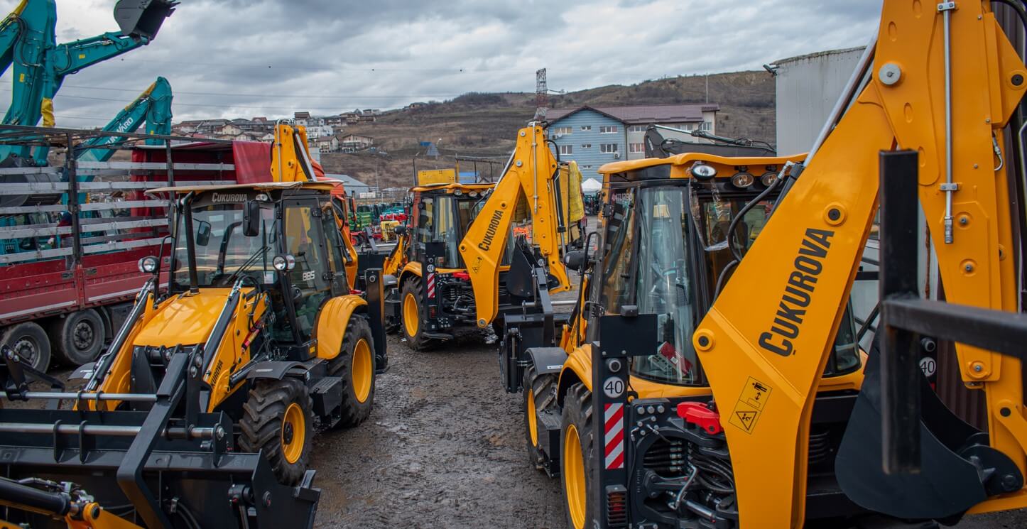 Unde poti folosi un buldoexcavator Cukurova?